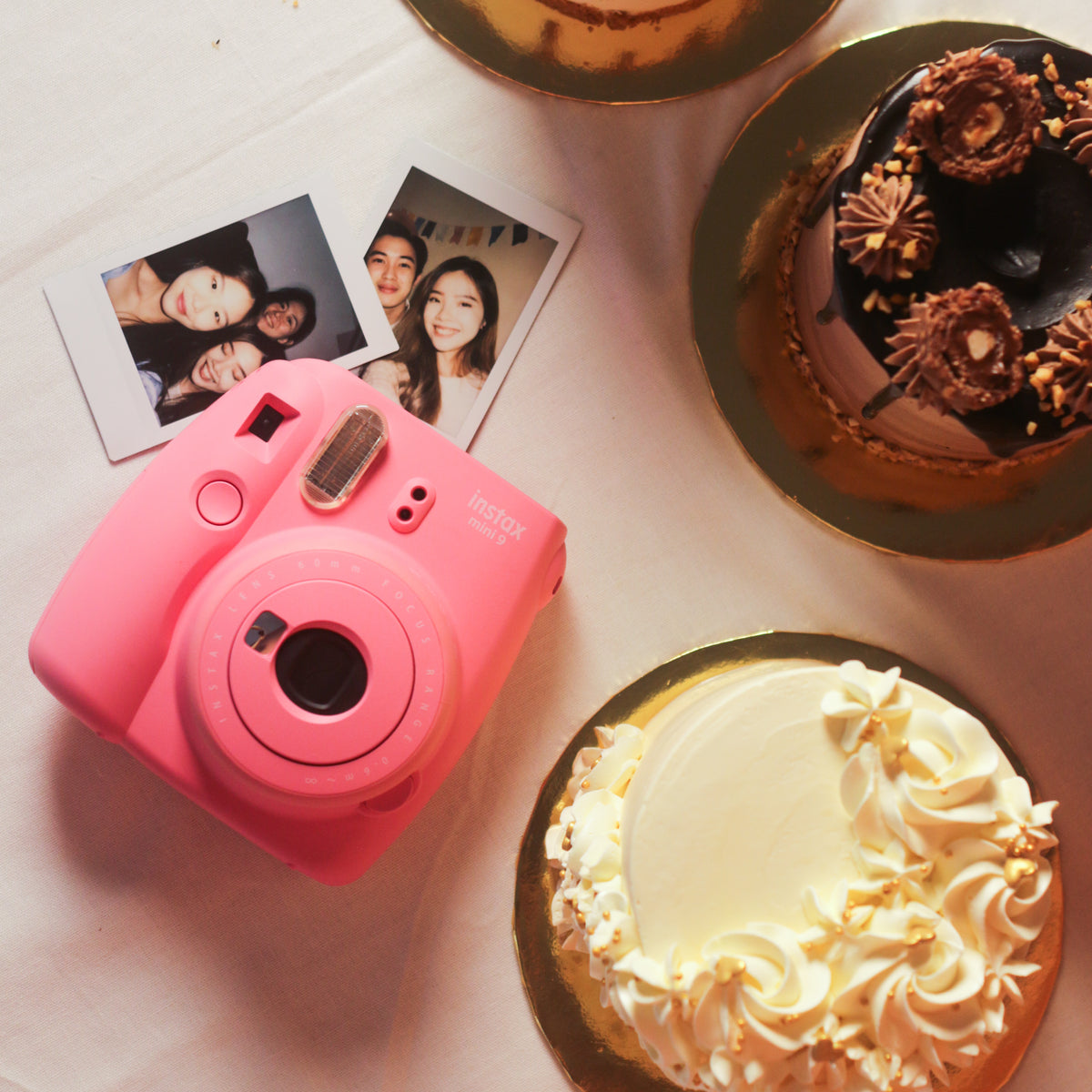 The instax mini 9, the perfect gift add-on! — Cake Together